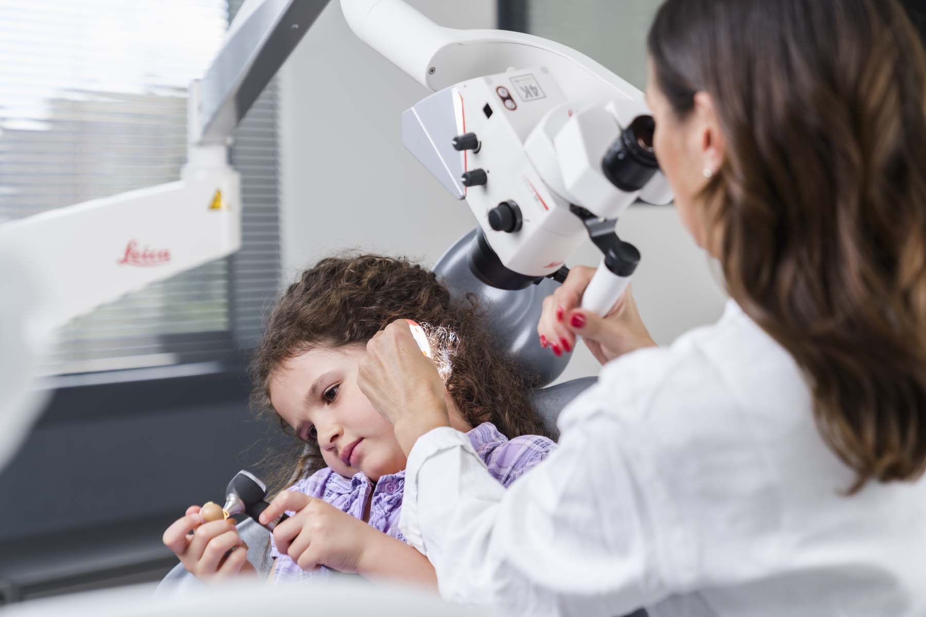 M320 O 徕卡M320 O眼科手术显微镜 - 专为眼科手术设计，保障手术精准与安全 - 应用 | 产品 | 徕卡显微系统